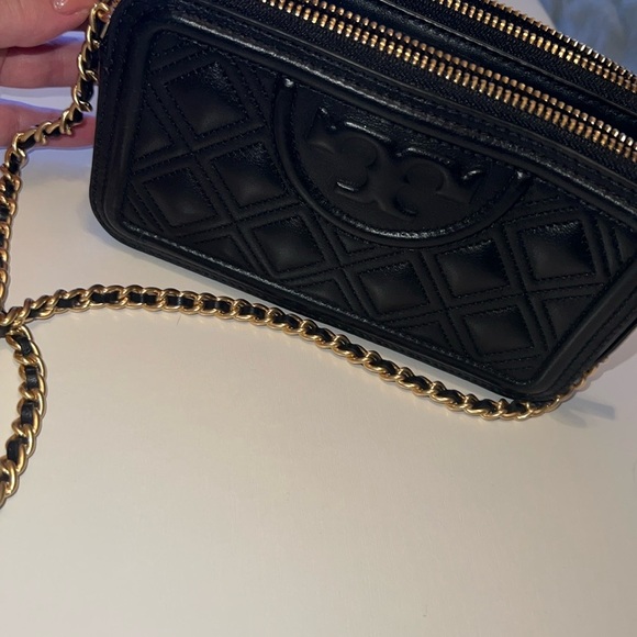 Tory Burch | Bags | Tory Burch Black And Gold Quilted Crossbody Bag ...